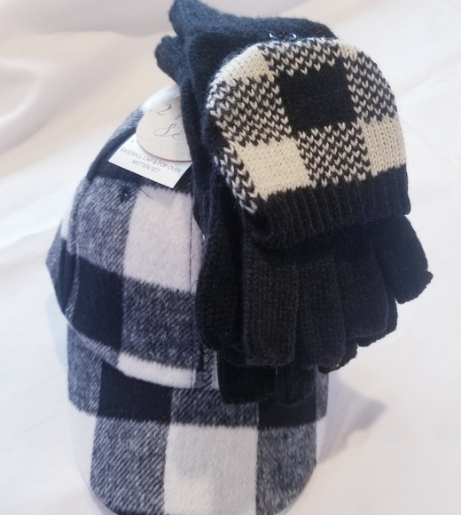 Accessories | 2pc Winter Cap And Mittens Set | Poshmark